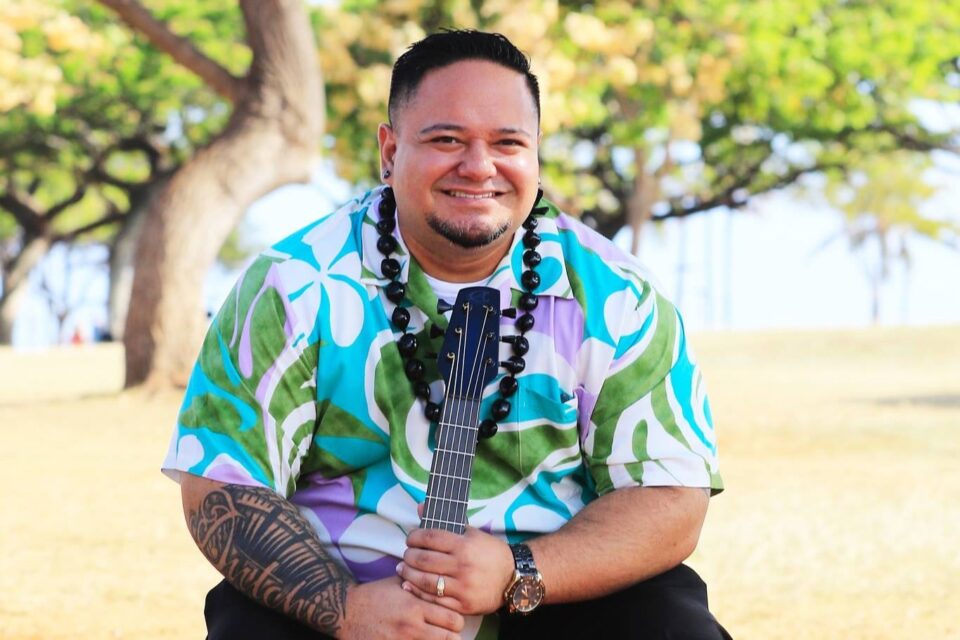 Music By Keoni Ku w/ Hula Dancer - ʻAlohilani